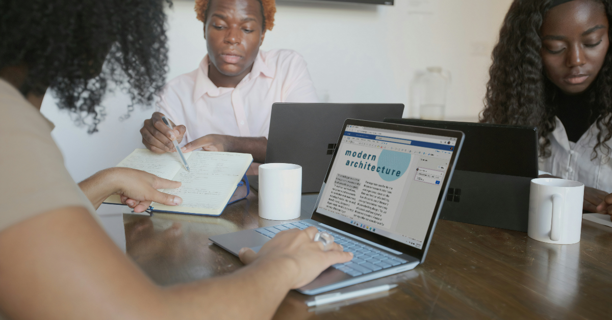 3 principais maneiras de excluir uma página no Microsoft Word - Geek Global